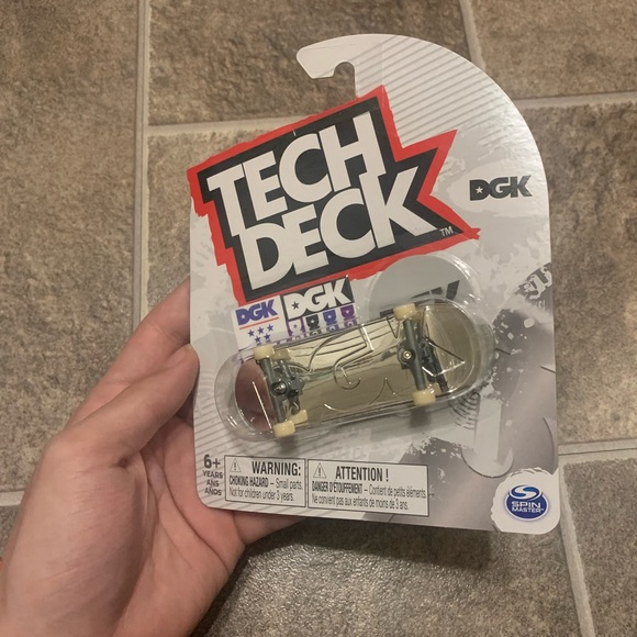 Spin Master | Toys | 222 Tech Deck Ultra Rare Dgk Skateboard Chase ...